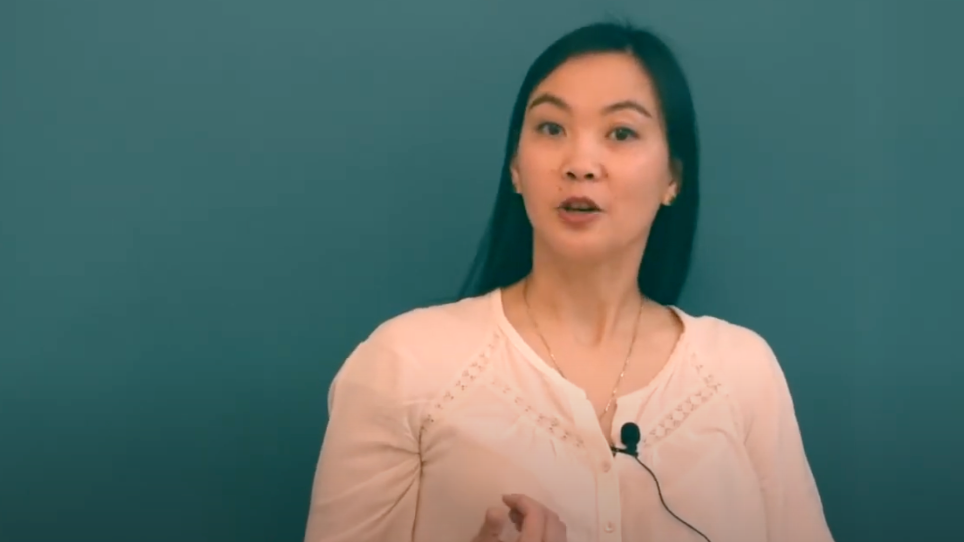 Céline TRAN - Conférence et contact